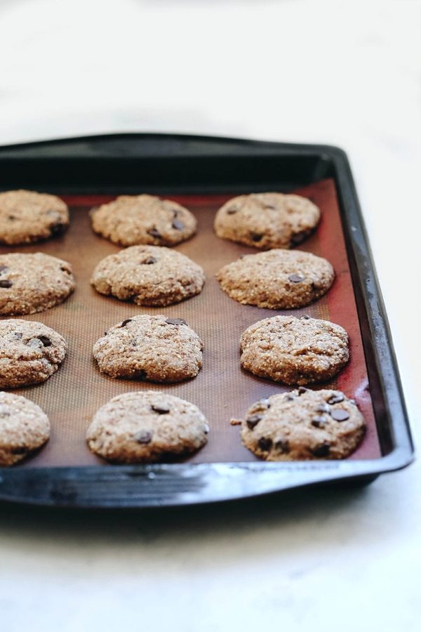 Healthy High Fiber Chocolate Chip Cookies - The Healthy Maven
