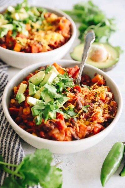 5-Star Healthy Veggie Chili Recipe {Seriously!} -The Healthy Maven